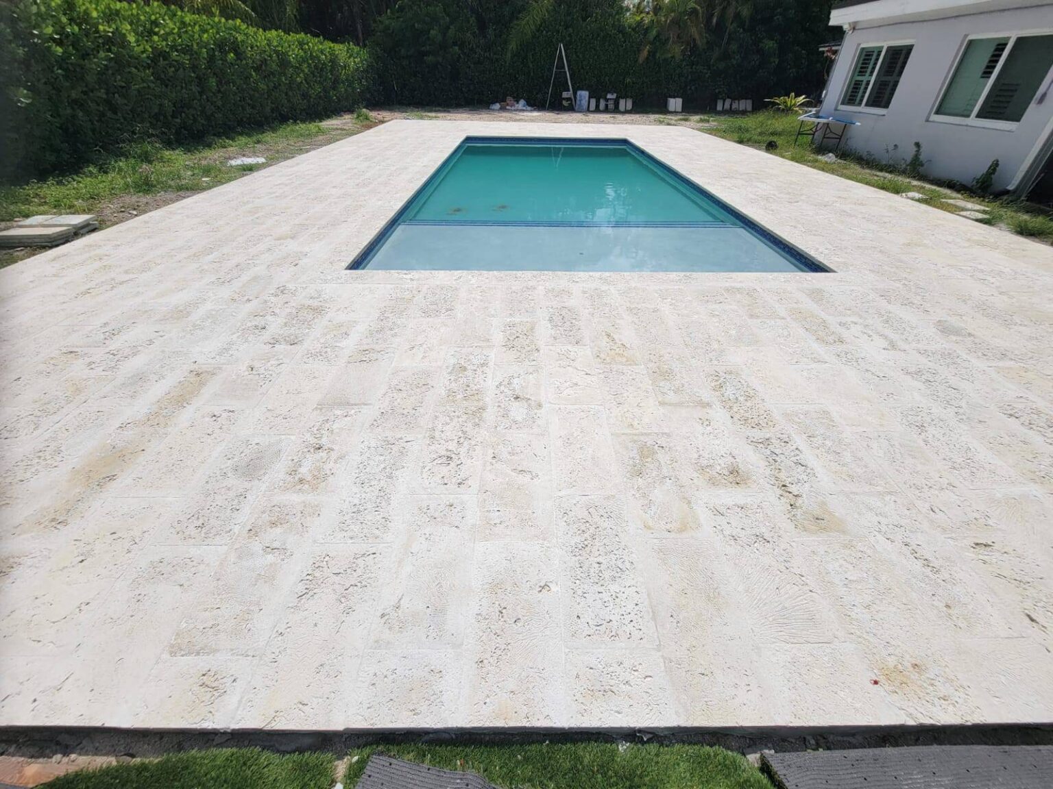 Pool Deck Installation – Simulated Keystone